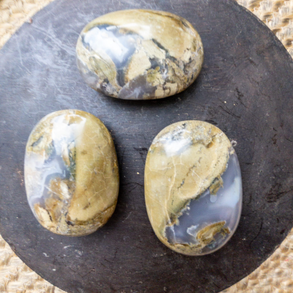blå kalcedon palmstone